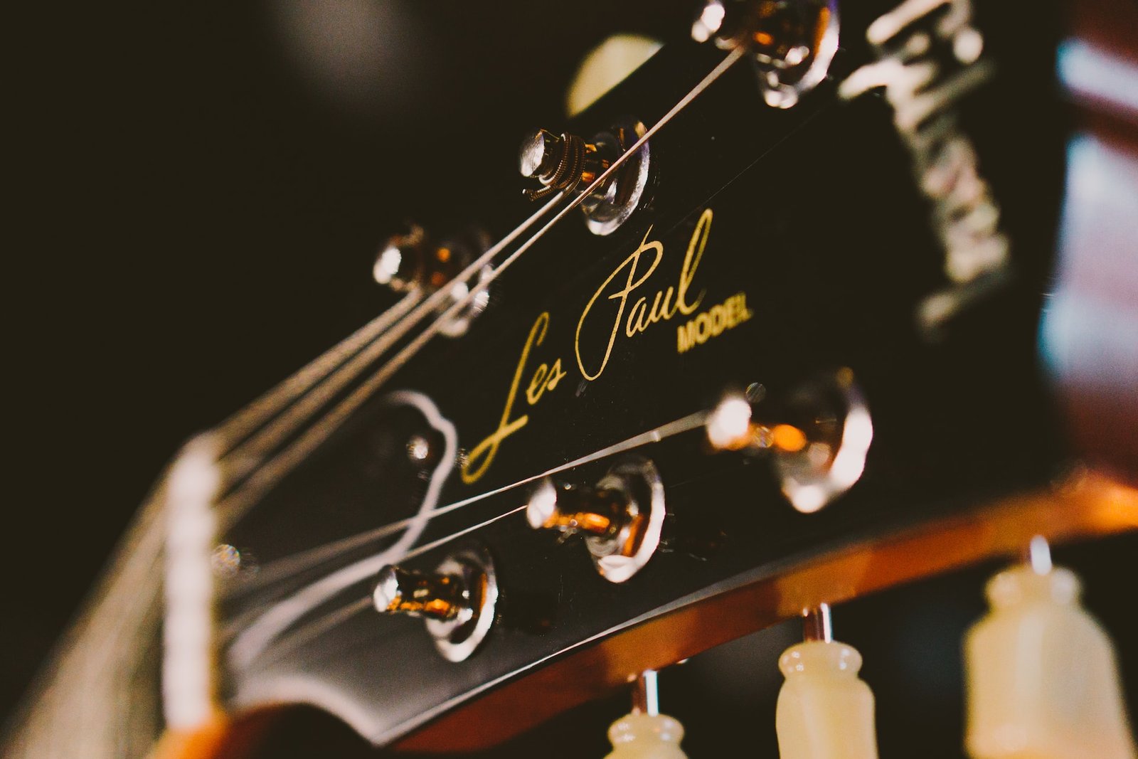 Las 18 mejores marcas de guitarras eléctricas y acústicas