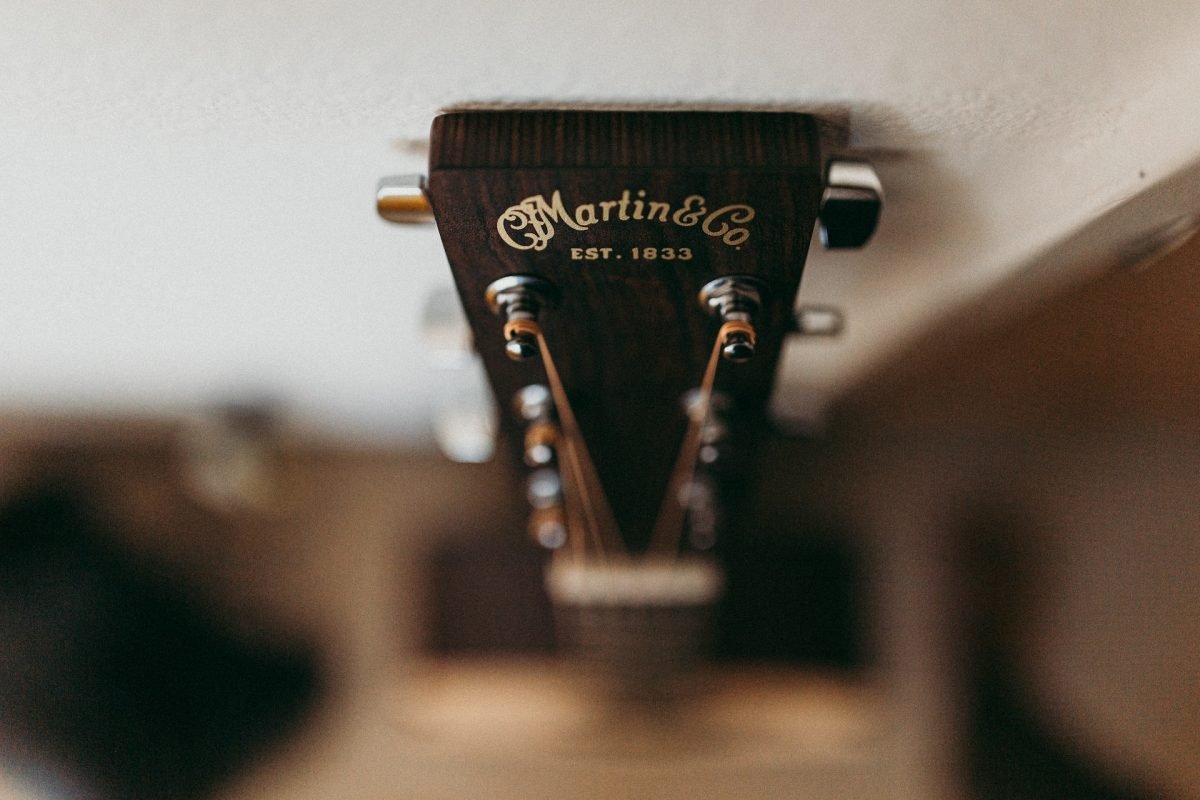 Las 18 mejores marcas de guitarras eléctricas y acústicas